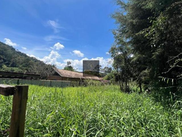 Terreno à venda em Santo Antônio do Pinhal SP, bairro Sertãozinho, com 750m² de área. Venha conferir