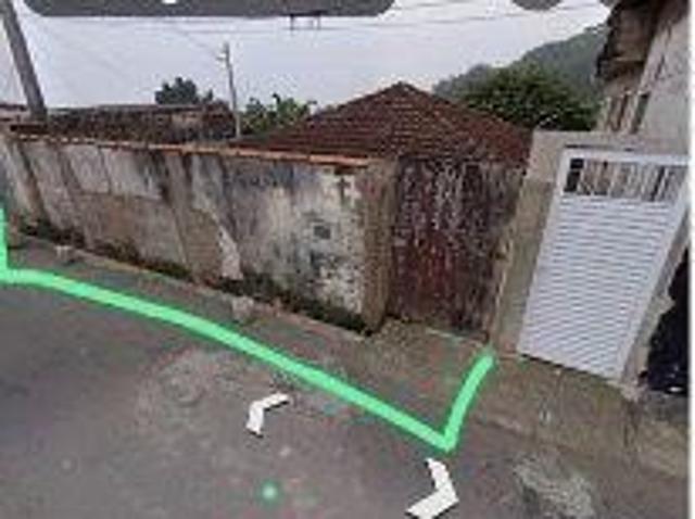 Terreno à Venda em Santos com Sobrado e Loja – Excelente Oportunidade para Construtores e Investidor