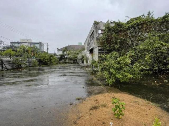 Terreno a venda em Santos !