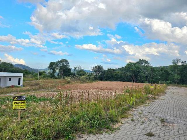 Terreno à venda em Santa Helena