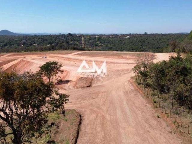 Terreno à venda em Santa Lúcia