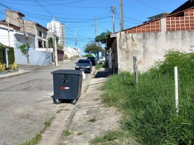 Terreno à venda em Santa Terezinha