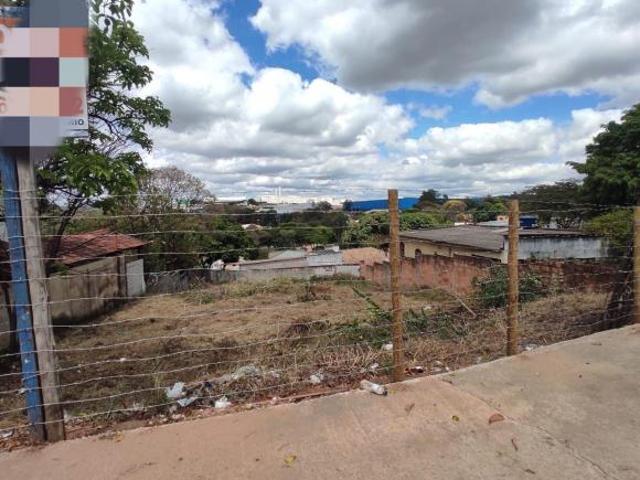Terreno à venda em Santa Terezinha