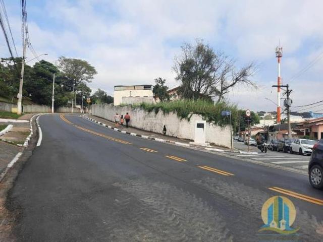 Terreno á Venda em Santana de Parnaíba / SP