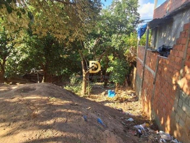 Terreno à venda em Santana de Parnaíba