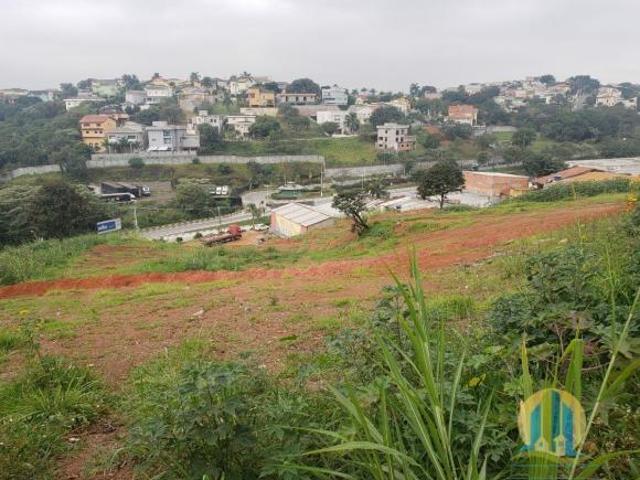 Terreno à Venda em Santana de Parnaíba / SP