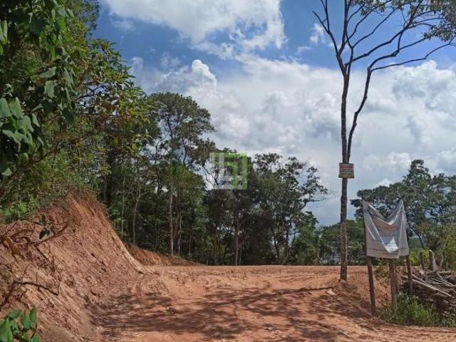 Terreno à venda em Serra dos Lagos