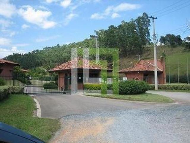 Terreno à venda em Serra dos Lagos