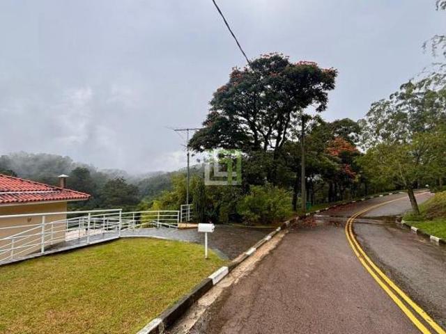 Terreno à venda em Serra dos Lagos