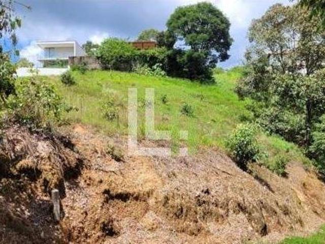 Terreno à venda em Serra dos Lagos