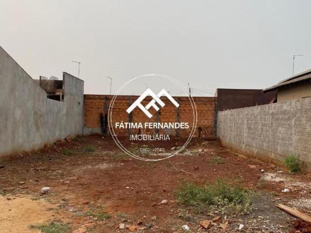 Terreno à venda em Sertanópolis PR, no Jardim Paraíso, com 200m² de área! Aproveite essa oportunidad