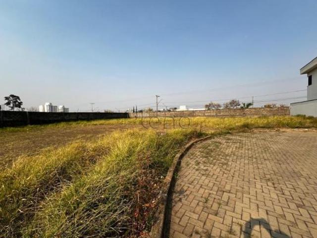 Terreno à venda em Paulínia, Jardim Fortaleza, com 900.38 m², Alemac