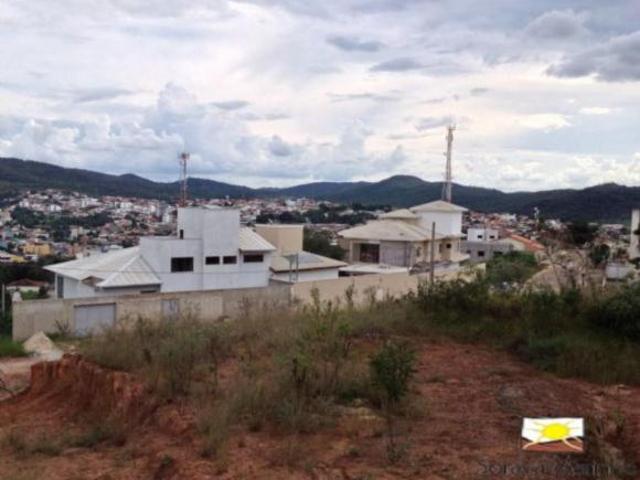 Terreno à venda em Pará de Minas MG, bairro Jardim Castelo Branco, com 967m² de área, oportunidade ú