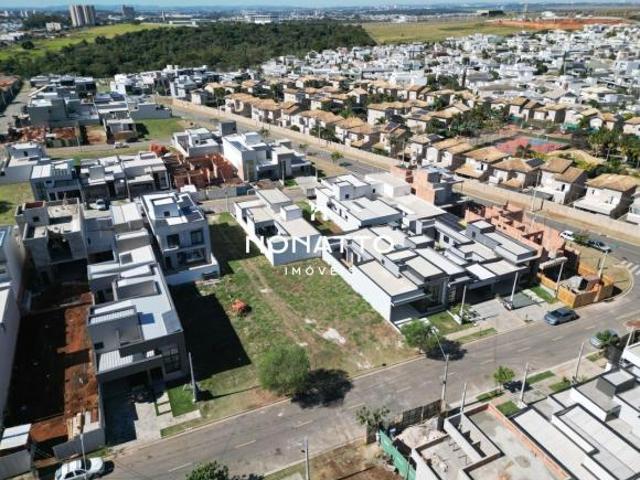 terreno à venda em Parque Brasil 500