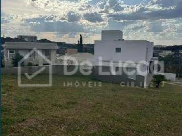 terreno à venda em Parque das Quaresmeiras