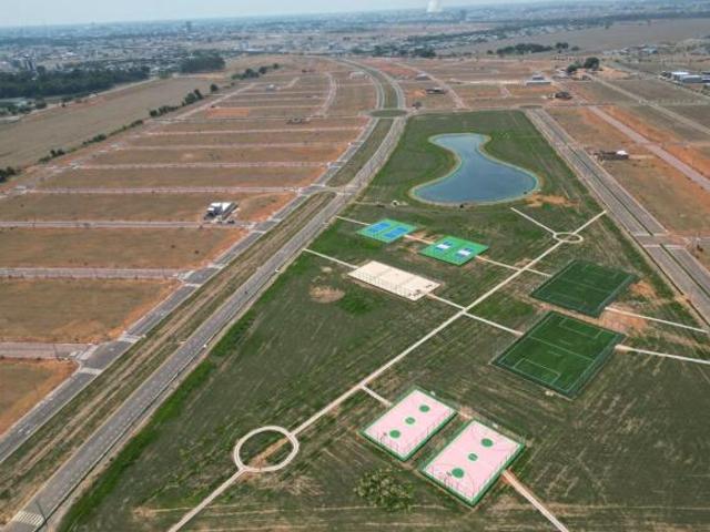 Terreno à venda em Parque do Lago