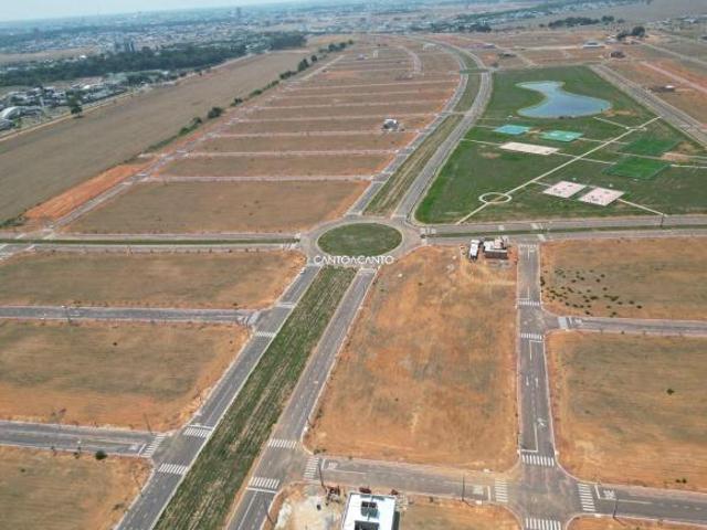 Terreno à venda em Parque do Lago