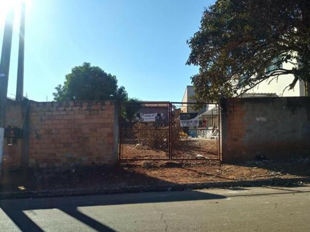 terreno à venda em Parque dos Imigrantes