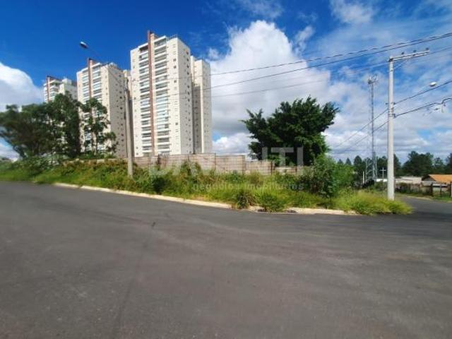 terreno à venda em Parque dos Pomares