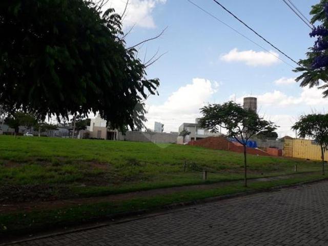 Terreno à venda em Parque Sisi, São Carlos