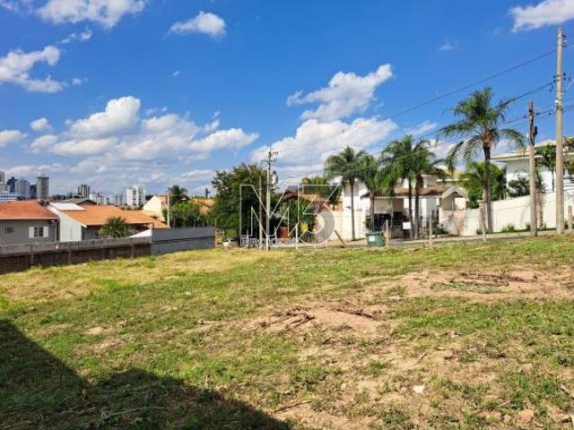 terreno à venda em Parque Taquaral