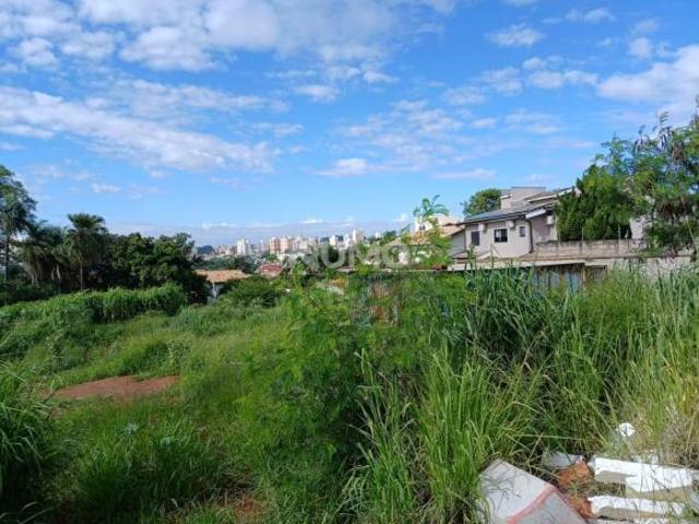 terreno à venda em Parque Taquaral