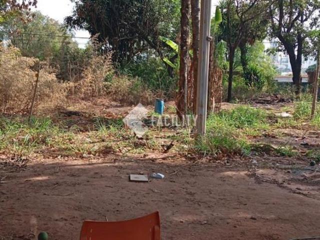 terreno à venda em Parque Taquaral