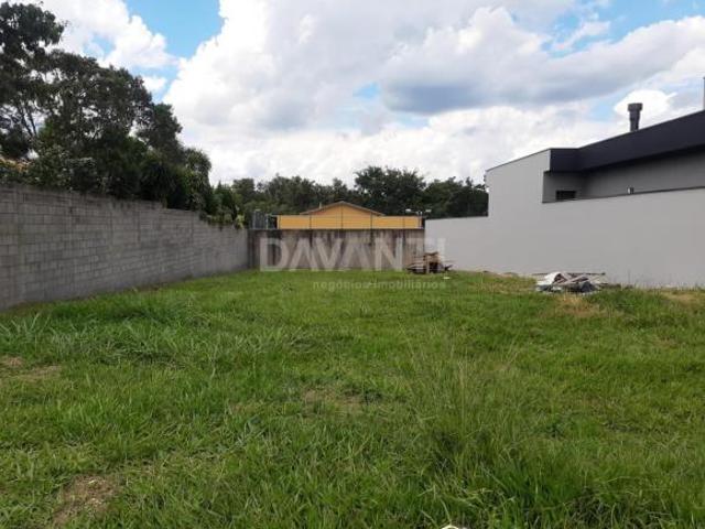 terreno à venda em Parque Xangrilá