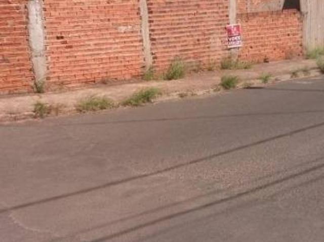 Terreno a venda em Pederneiras/SP Parque da Colina