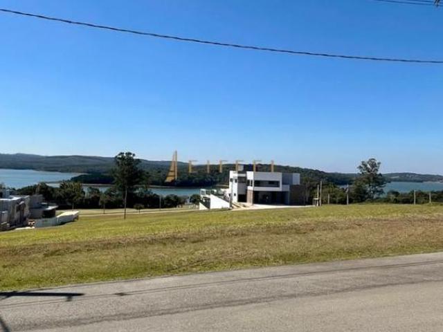 Terreno à venda em Piedade, Condomínio Residencial Le Portier, com 1022 m²