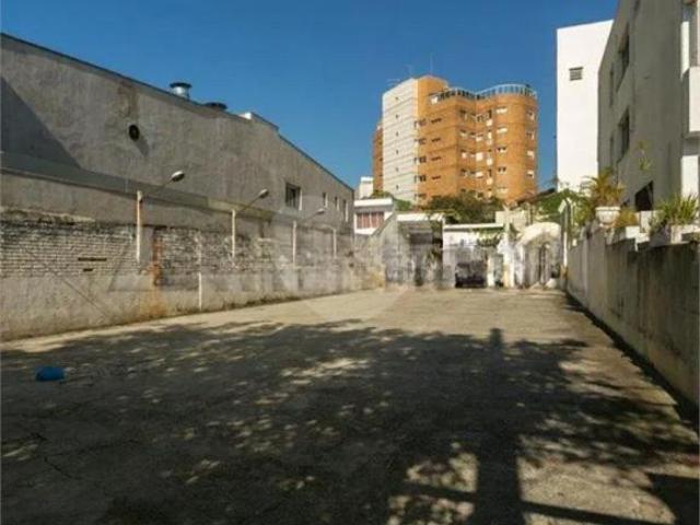 Terreno à venda em Pinheiros SP