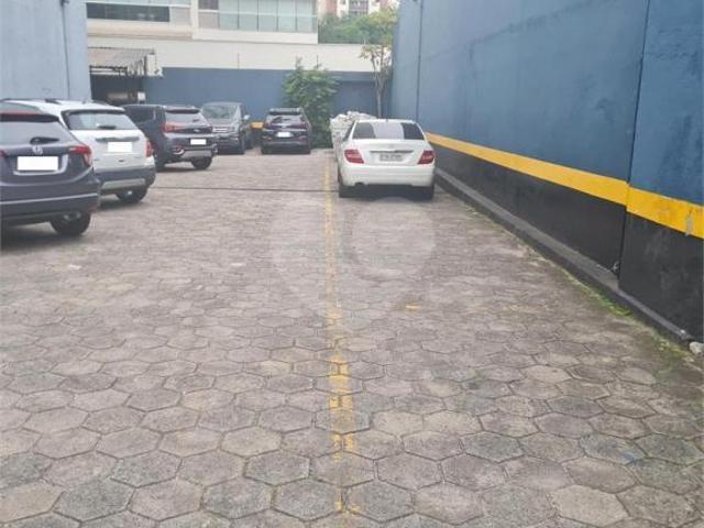 Terreno à venda em Pinheiros SP