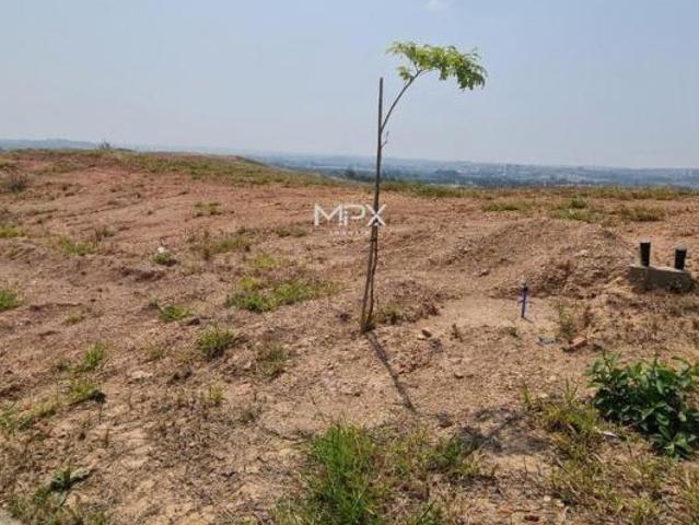 Terreno à venda em Piracicaba, Ondas, com 742.2 m², Residencial Vitória Régia