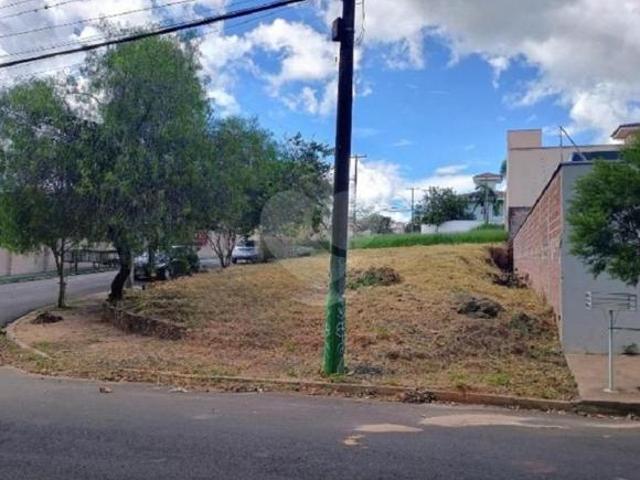Terreno à venda em Planalto Paraíso, São Carlos