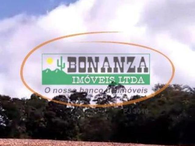 Terreno à venda em Prados