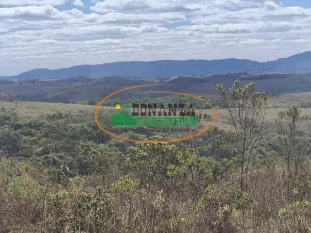 Terreno à venda em Prados