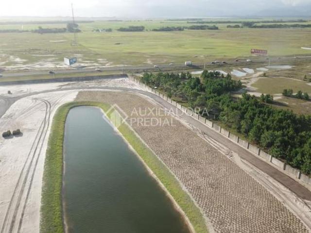 Terreno à venda em Rainha do Mar