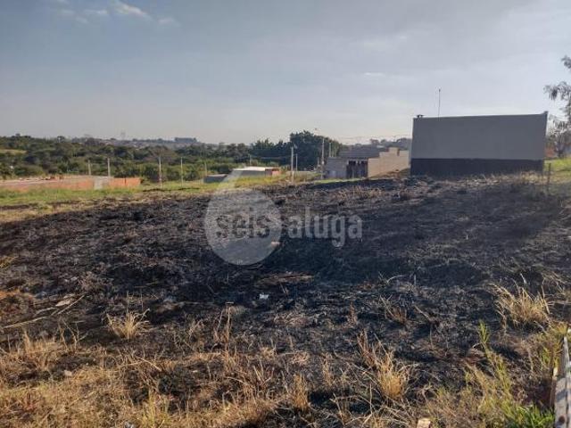 Terreno à Venda em Residencial Bom Jardim Santa Bárbara D&apos Oeste