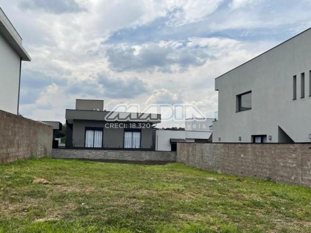 terreno à venda em Residencial Mont&apos  Alcino