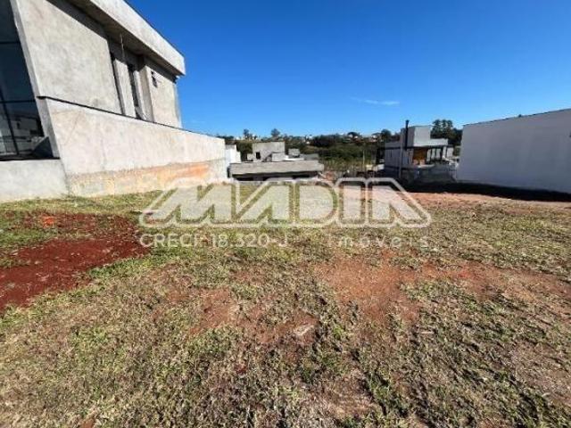 terreno à venda em Residencial Mont&apos  Alcino