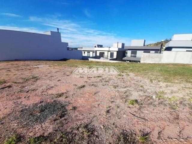 terreno à venda em Residencial Mont&apos  Alcino