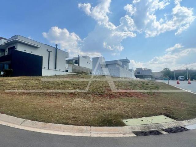 Terreno à venda em Residencial San Vitale