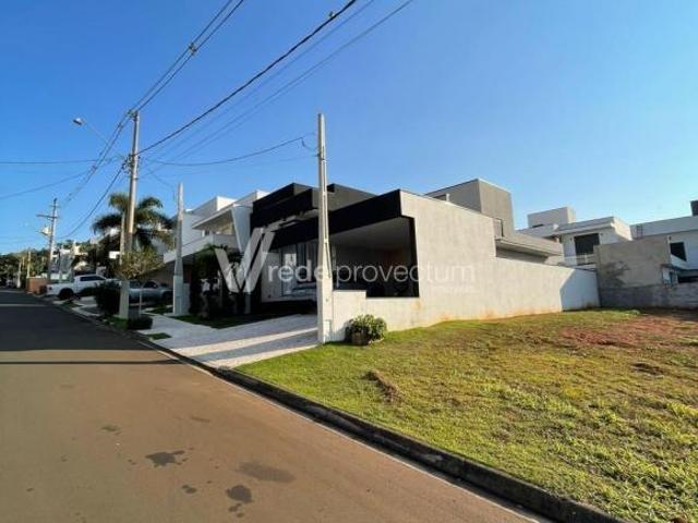 terreno à venda em Residencial Portal do Lago