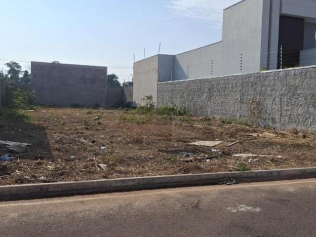 Terreno à venda em Residencial Paris