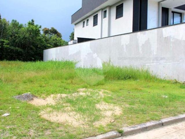 Terreno à venda em Riviera SP