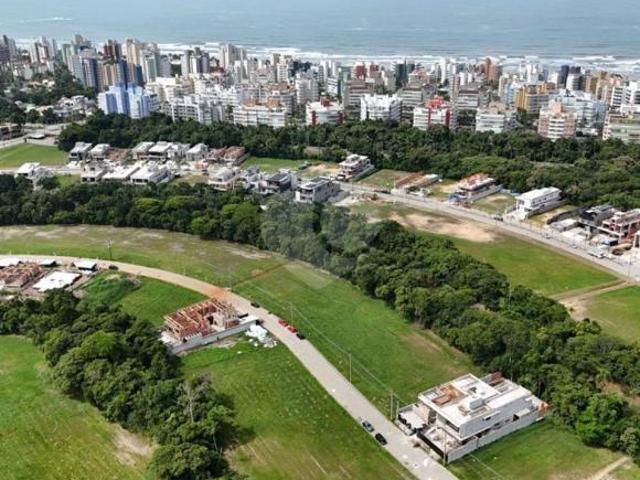 Terreno à venda em Riviera SP