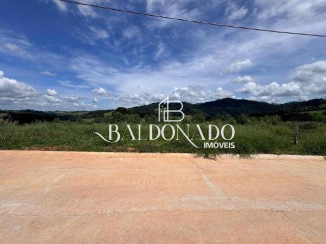 Terreno à venda em Toledo MG, área Total 800m, com Escritura Pronta
