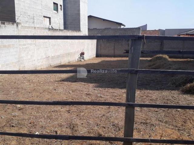 Terreno à venda em Taubaté, Parque Urupês, com 303 m²