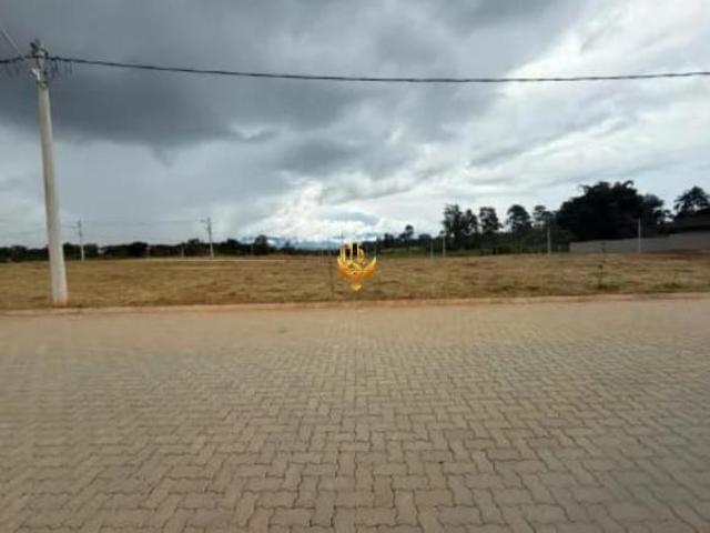 Terreno à Venda em Taubaté SP, Bairro Piracangaguá 200,00 m² de Área