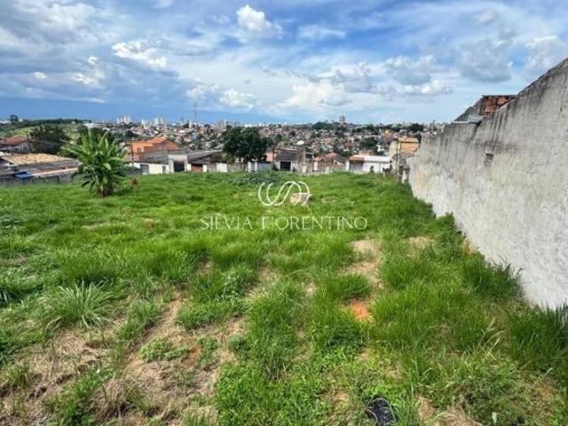 Terreno à venda em Taubaté SP, no bairro Sítio Tangará, com 550,00 m² de área. Venha conferir!